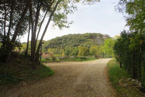 Escursione A Rocca Pendice E Chiesetta Monte Pirio Sui Sentieri Di Luvigliano Montagna Di Viaggi