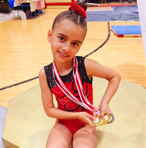 Il ġinnastika Hu Sport Li Jagħtik Saħħa Dixxiplina U Kunfidenza Fik