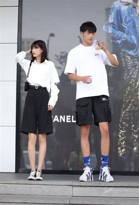 拯救南方男生身高的鞋子来了：鞋底有2块板砖厚，比高跟鞋还显高
