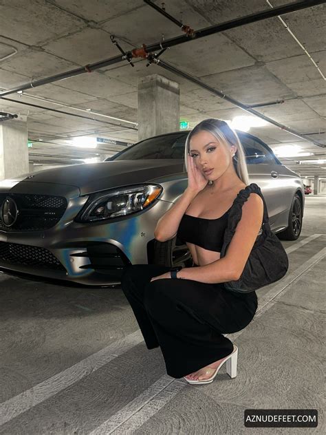 Olivia Sysak Feet Aznudefeet