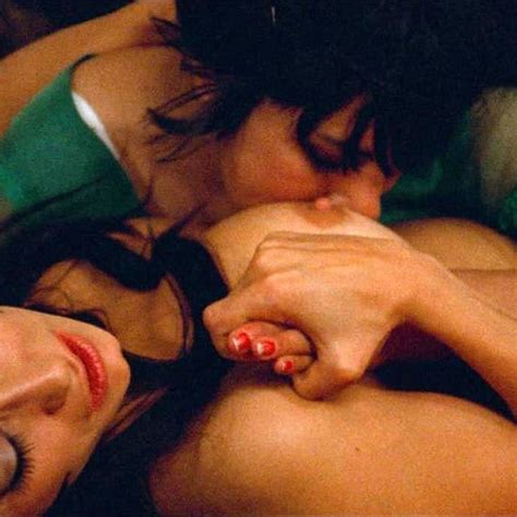 Poupee Bocar Scena Lesbo Nuda Su Xhamster