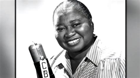 Film Academy To Replace Hattie Mcdaniels Historic Missing Oscar At