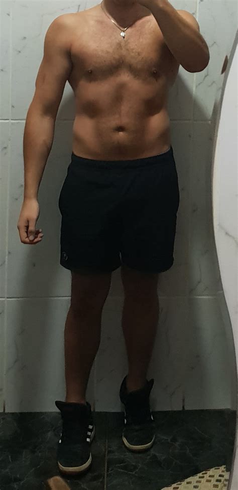 30m 57 Flexing Abs Body Fat R Guessmybf