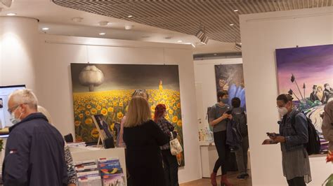 Herr Biedermann Und Frau Grün Burn In Galerieagentur