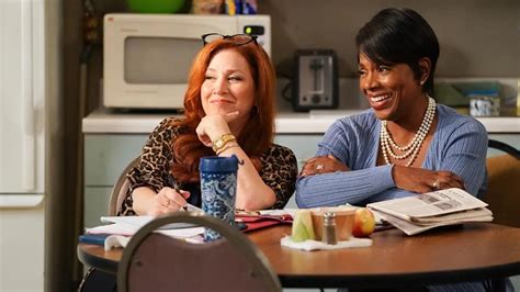 Sheryl Lee Ralph And Lisa Ann Walter On Abbott Elementarys A Wardrobe