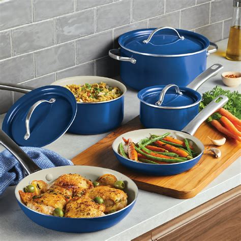 12 Piece Ceramic Nonstick Cookware Set — Farberware Cookware