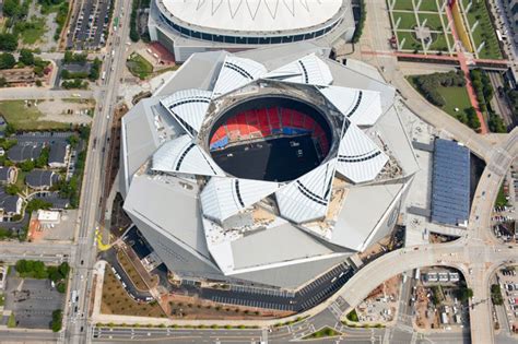 Watch Atlantas Soon To Be Open Mercedes Benz Stadium Roof Close In