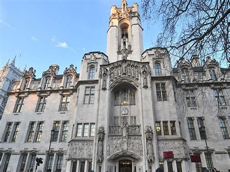 Divorțul Care L A Lăsat Mască Pe Judecătorul Nicholas Mostyn De La