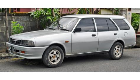 Tips Beli Mazda Vantrend Bekas Station Wagon Seharga Motor Yang Terlupakan