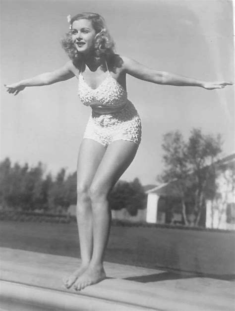 Joanbennett 1939 1930s Body Ideal Joan Bennett Suspiria Old