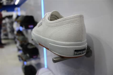 Skipper Bar Galleria Mall