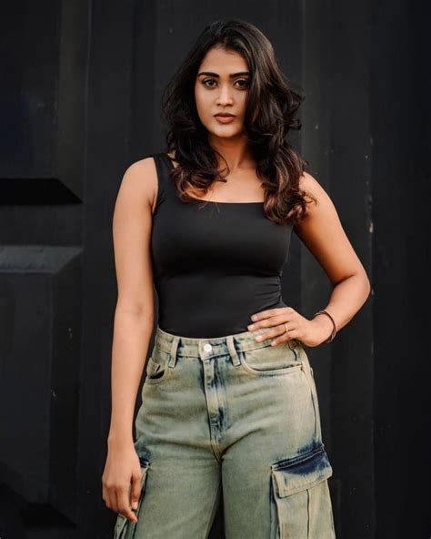 Poornima Ravi Rgorgeoussexywomen