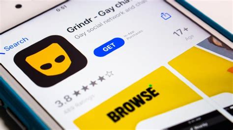 Heres Why So Many People Want To Delete Grindr Right Now