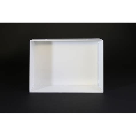 Wandbefestigtes Lackiertes Podest Für Eine Skulptur