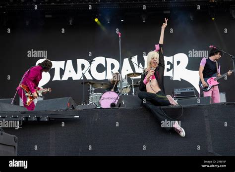 Arrow De Wilde Of Starcrawler Performs At Festival Dete De Quebec On
