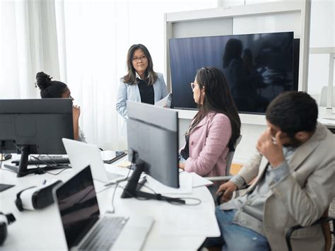 Comparing Software Architects And Software Engineers Institute Of Data