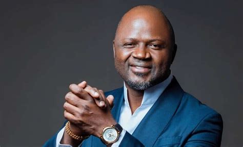 Šarlatan Või Ravitseja Namiibiast Pärit Usumees Käis Eestis Kurte Kuuljaks Tegemas