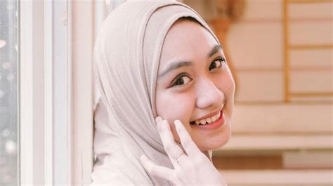 5 Foto Cantik Nafha Firah Tiktoker Yang Bakal Jadi Istri Komika Mamat Alkatiri