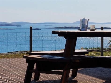 St Clements View Isle Of Harris Outer Hebrides Scotland — Hand