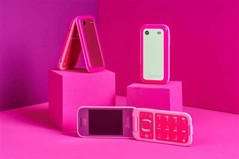 Foto Hmd Barbie Phone Meluncur Hp Flip Jadul Serba Pink