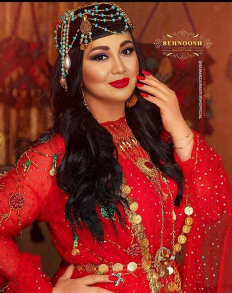 بهنوش بختیاری با لباس بختیاری به استقبال یلدا رفتعکس روزنو