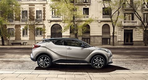 تویوتا Ch R تیپ Lounge را بشناسید