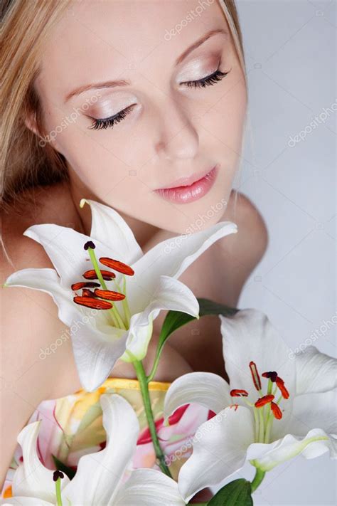 Lily Flowers Instagram Twitter And Facebook On Idcrawl