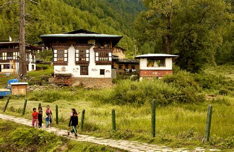 Bhutan Valley Tour Everest Himalaya Treks