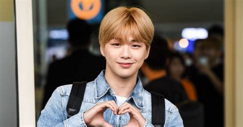 포토 강다니엘 러블리 하트