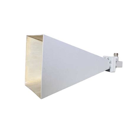 High Gain Wideband Parabolic Pcb Waveguide Antenna