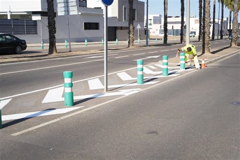 Labores De Pintura En La Señalización Horizontal En Diversas Zonas De
