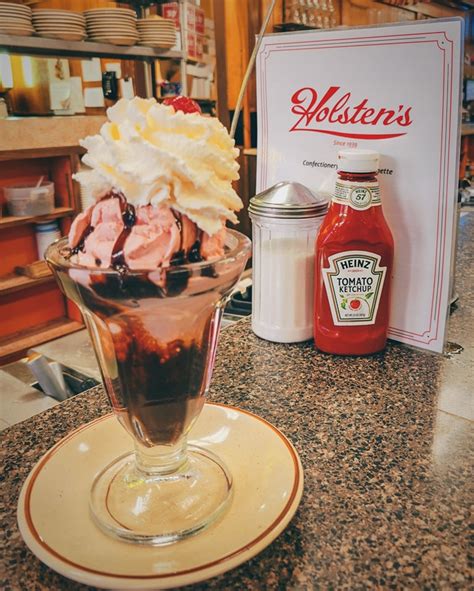 Holstens Look Who Stopped By To Visit Us For The 17th Anniversary Of