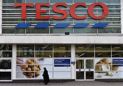 Britains Tesco Joins Rivals In Rationing Salad Vegetables Reuters