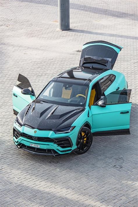 Rent A Lamborghini Urus Mint 2022 Id 05448 In Dubai Rentyae