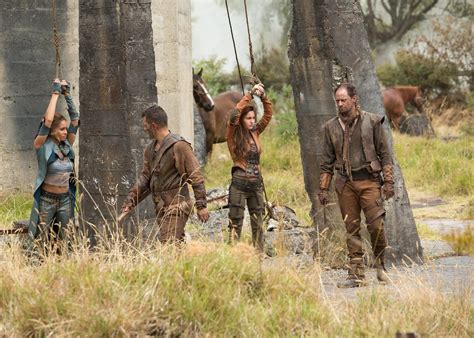 Ivana Baquero Online