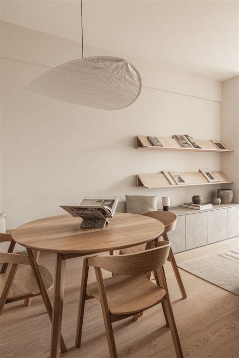 Spacious And Timeless Dining Room Design Eetkamer Muren Scandinavische Eetkamers