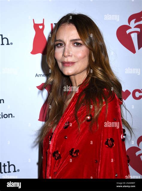 January 30 2025 New York Ny United States Saffron Burrows Attends