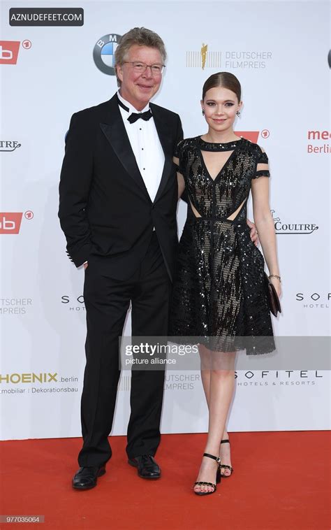 Farina Flebbe Feet Aznudefeet