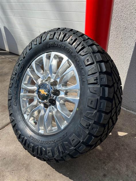 Chevrolet Silverado High Country 2500 3500 Hd 20” Oem Wheels W Brand