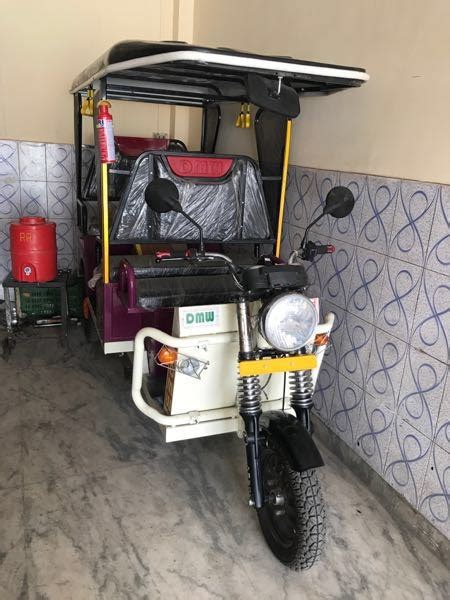 Dmw E Rickshaw At Best Price In Kanpur By Axis Motors Private Limited Id 19487640612