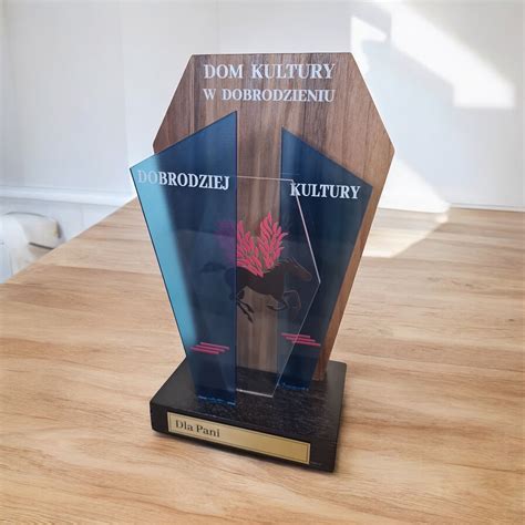 Luxmar Nagrody Specjalne Statuetki Trofea