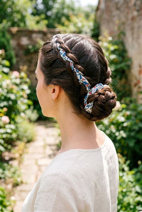 20 Chic Bandana Bun Hairstyle Ideas For A Fun Retro Vibe Lovelyish