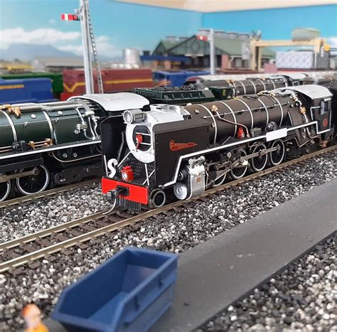 Mini World Models George