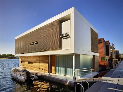 Floating Home In Seattle Features Water Level Bedrooms