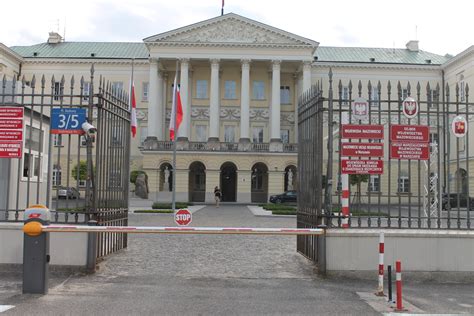 Urzad Miasta Warszawa
