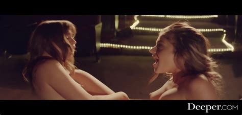 Tiefer Riley And Ryan Bringen Ihre Freundschaft Auf Die Nächste Stufe Xhamster