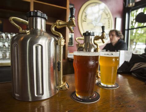 Growlerwerks Ukeg Draft Beer Growler Key Features Price And Alternatives