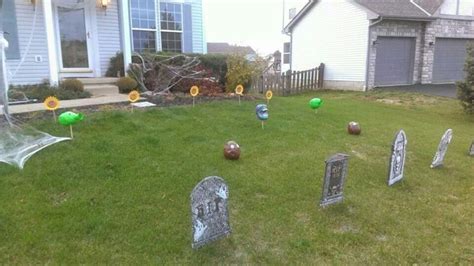 Plants Vs Zombies Yard Decorations For Halloween Creative Halloween
