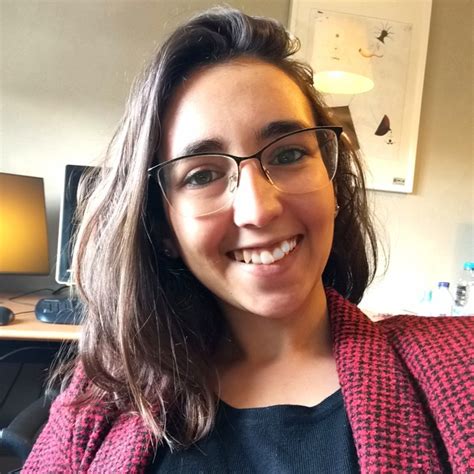 Daniela Marisa Da Cunha Santos Designer Gráfico Popp Linkedin