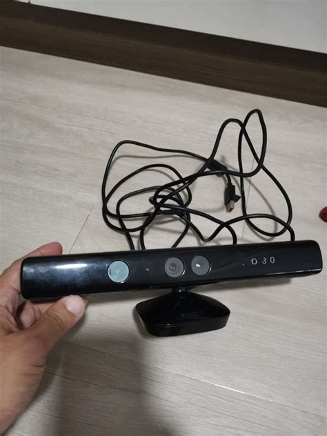 Xbox 360 Kinect Sensor Video Gaming Gaming Accessories Controllers
